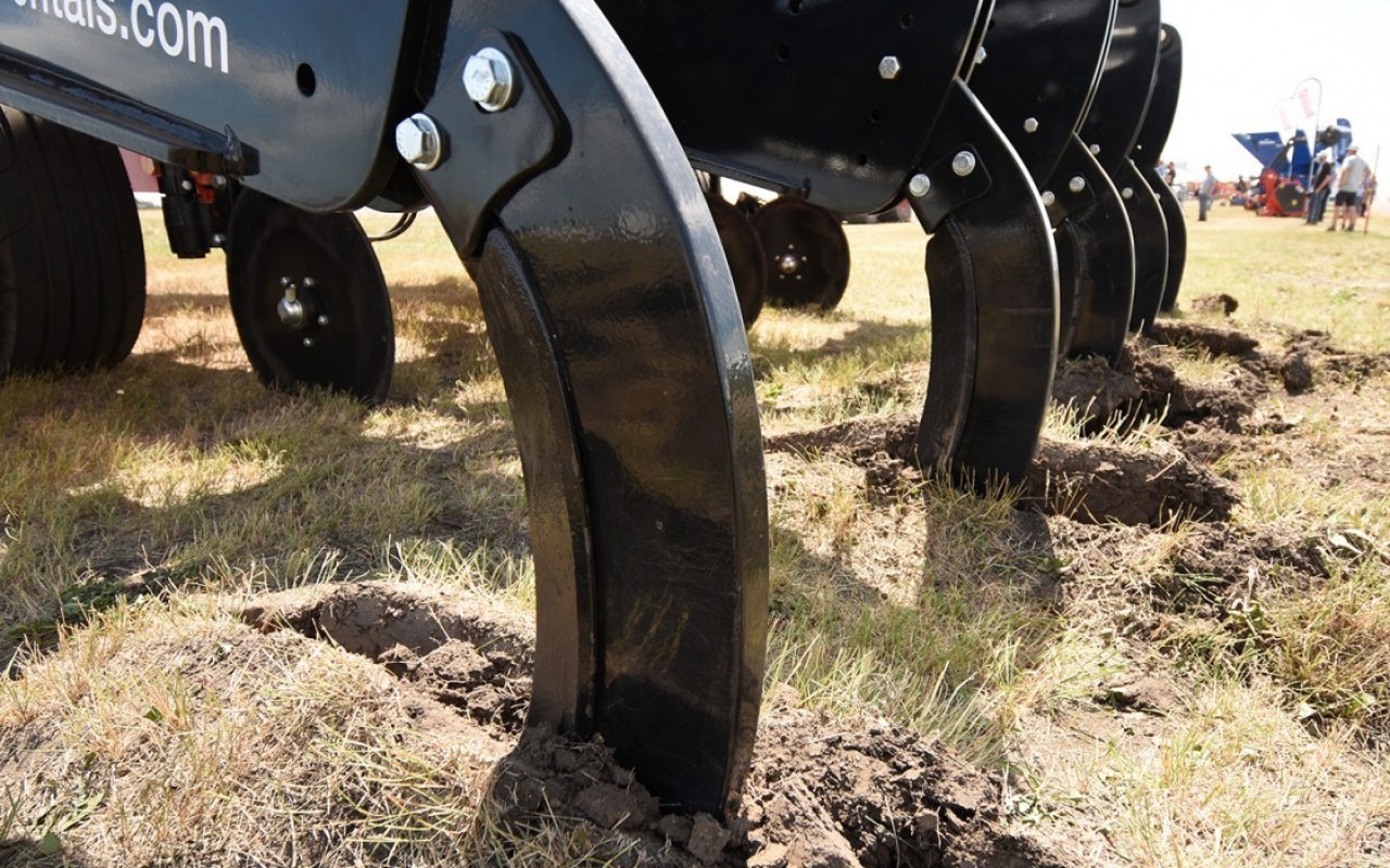 Brillion Disc Ripper | Farm Implements | Flaman Agriculture