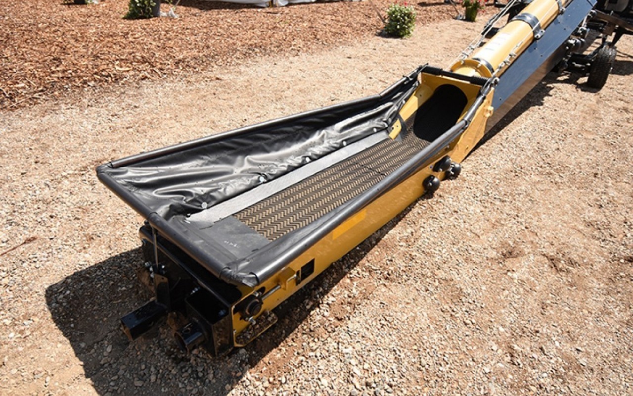 Convey-All VOLT Battery Powered Conveyor | Grain Handling | Flaman ...