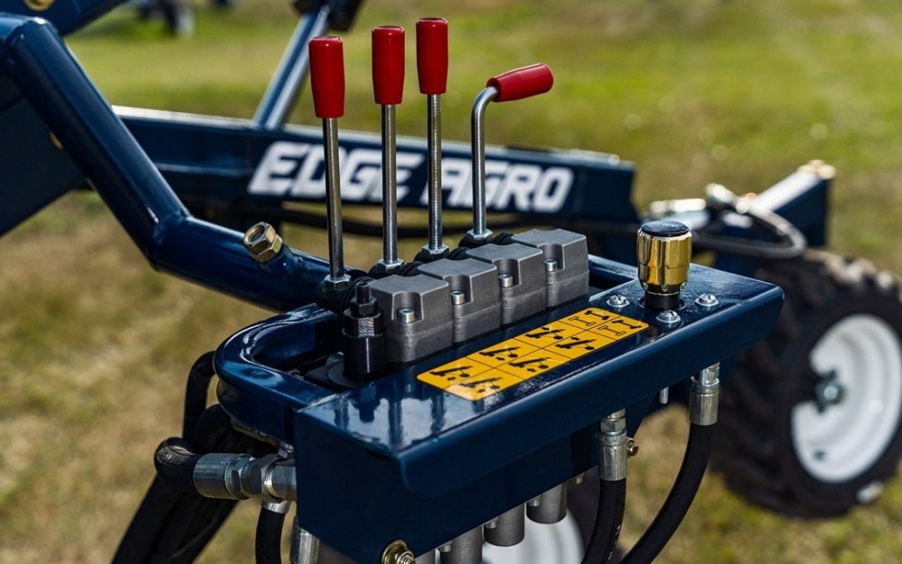 Edge Agro Loading Augers | Grain Handling | Flaman Agriculture