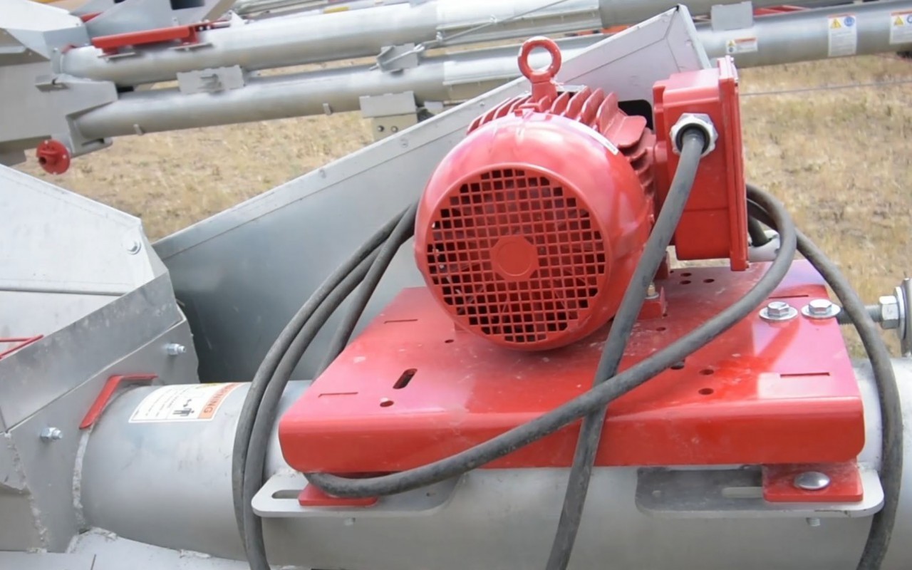 AGI Hutchinson Double Run Chain Conveyor | Grain Handling | Flaman ...