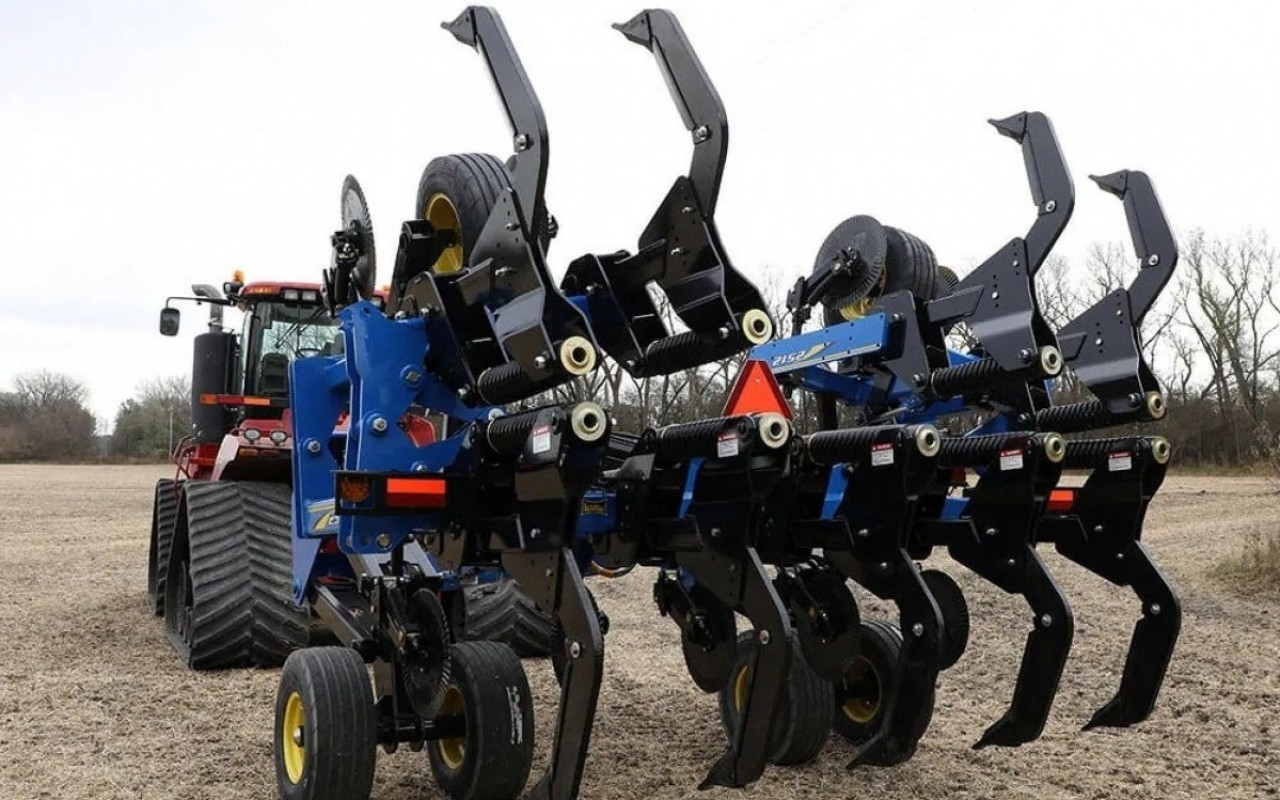 Brillion Disc Ripper | Farm Implements | Flaman Agriculture