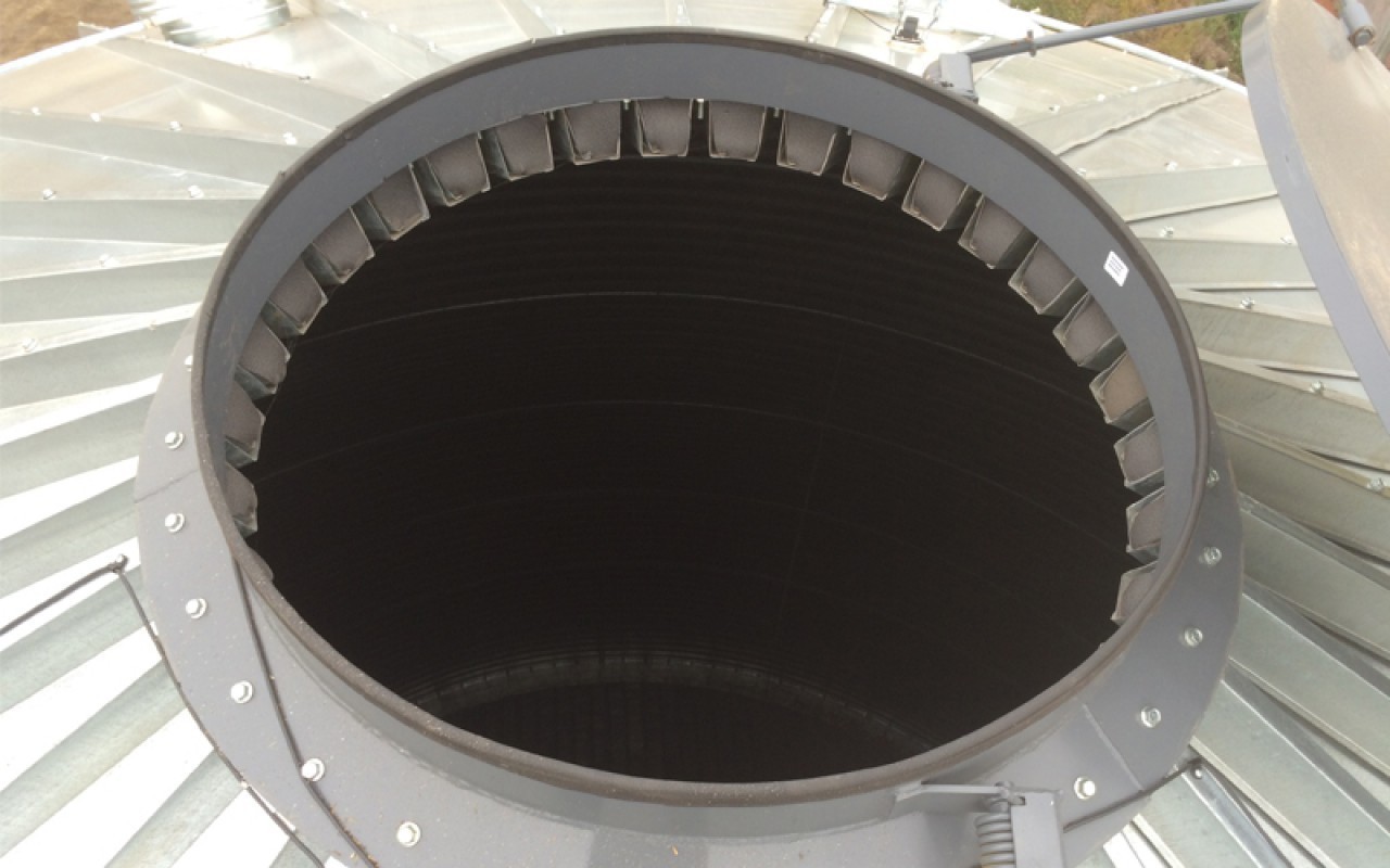 Meridian Flat Bottom Bins | Flaman Agriculture