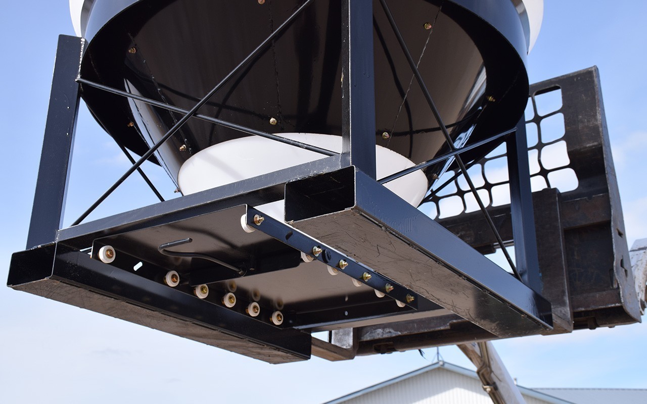 Buffer Valley Industries 100 Bushel Portable Pallet Grain Bin | Grain ...