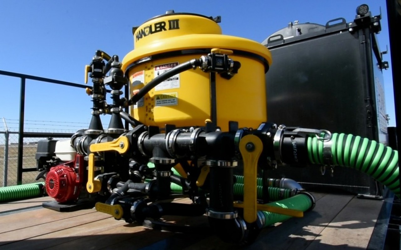 Flaman ST-9100 & ST-9200 Water & Chemical Sprayer Trailers | Ag ...
