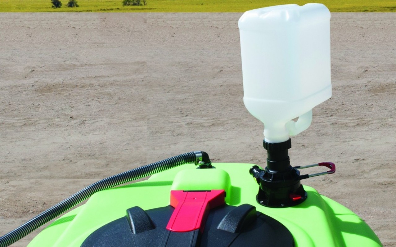 Chembine Chemical Mixer | Tanks, Pumps & Chemical Handling | Flaman ...